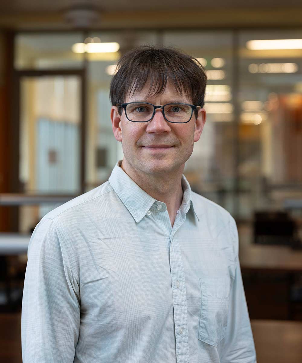 Alexander Mouton, MFA | Profiles | Faculty & Staff Directory | Seattle ...